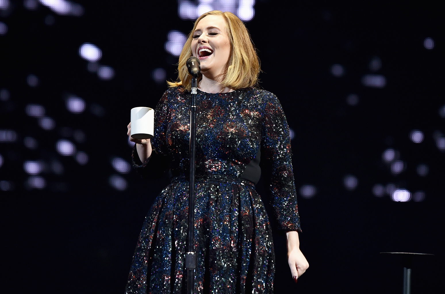 «Она стесняется своей новой внешности»: источник из окружения Адель ...